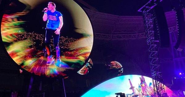 Coldplay cria espetáculo 'de outro mundo' para público de todas as ...