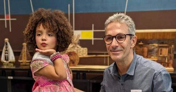 Zema recebe miss kids Minas Gerais no Palácio Tiradentes - Politica ...