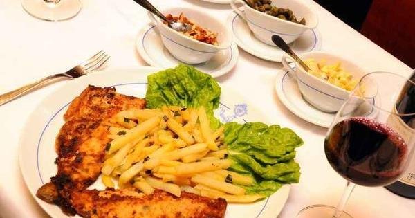 Receita de Filé de truta com amêndoas, alcaparras e champignon ...