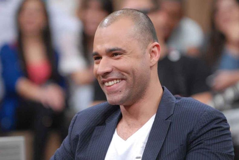 Rodrigo Sant'anna assina contrato de exclusividade com a Netflix ...