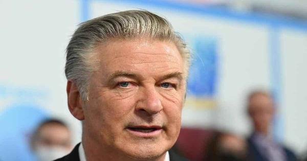 Baldwin diante da ameaça judicial pelo tiro acidental - Internacional ...