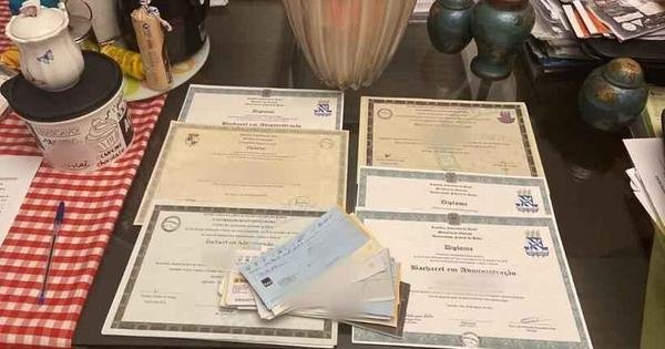 PF faz operação contra diplomas falsos de médicos em Minas - Gerais ...