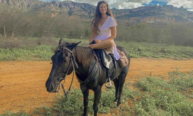 Isadora Cruz Acho Triângulo Amoroso Interessante Tv Estado De Minas