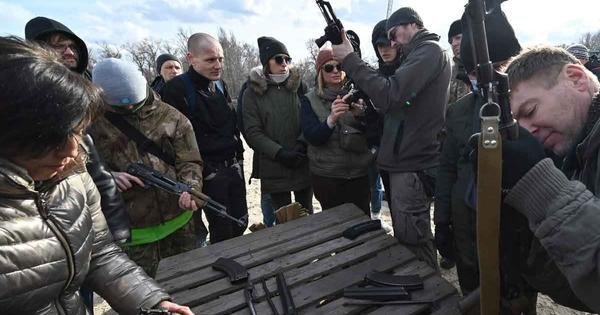 Apelo por diálogo em clima de hostilidades - Internacional - Estado de ...