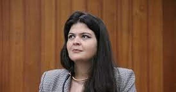 Aava Santiago: 'Eu tenho que me converter a Jesus Cristo ou a Bolsonaro ...